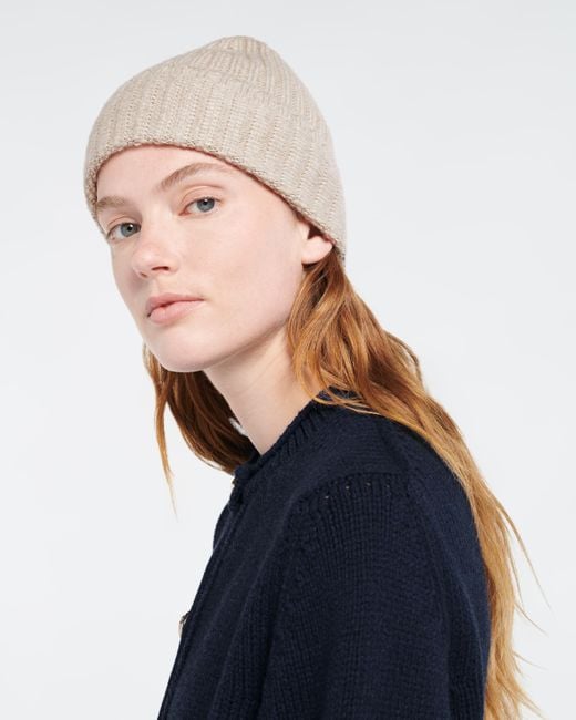 Barrie Cashmere Beanie in Natural | Lyst UK