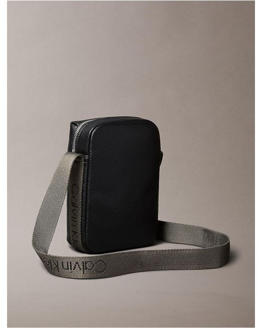 Calvin Klein Calvin Klein Cargo Reporter Bag in Black for Men | Lyst
