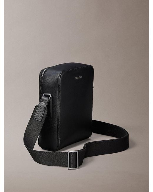 Calvin Klein Emblem Logo Textured Reporter Bag in Grey for Men | Lyst UK