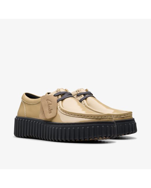 Clarks Torhill Bee Standard Fit in Natural | Lyst UK