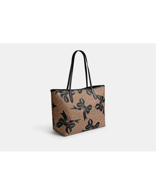 COACH City Tote Bag In Signature Canvas With Bow Print in Black | Lyst