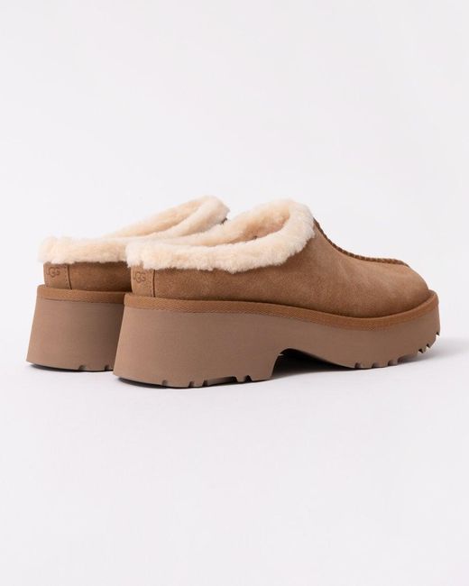 UGG New Heights Cozy Platform Clogs in White | Lyst