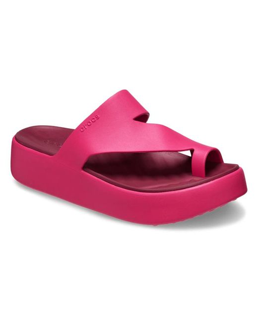 Crocs™ Getaway Platform Toe Loop; Dragon Fruit in Black | Lyst