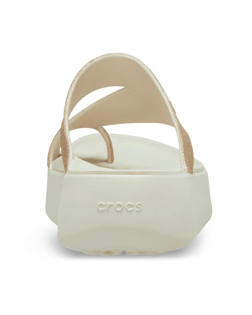 Crocs™ Getaway Platform Glitter Toe Loop in Metallic | Lyst