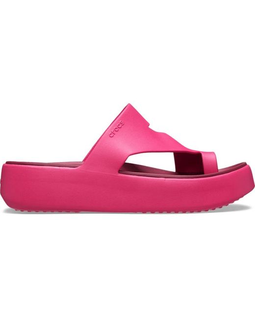 Crocs™ Getaway Platform Toe Loop; Dragon Fruit in Black | Lyst