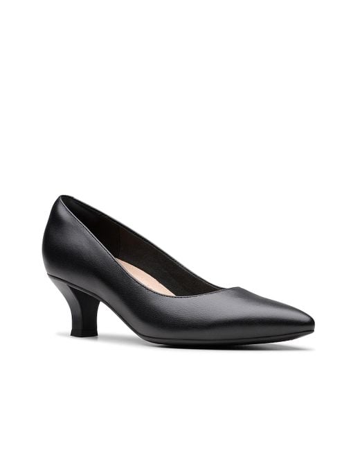 Clarks Kepley Vine Pump in Black | Lyst