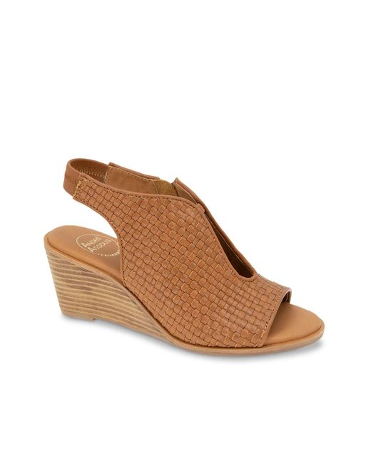 Andre Assous Belinda Wedge Sandal in Brown | Lyst