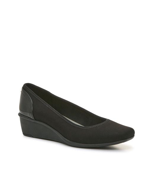 Anne Klein Winner Wedge Pump in Black | Lyst