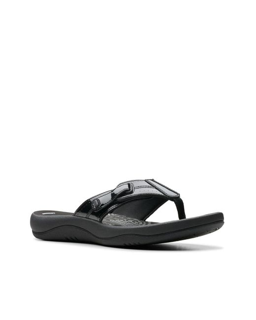 Clarks Sunmaze Loop Sandal in Black | Lyst