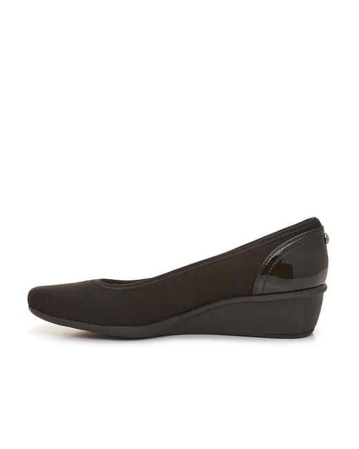 Anne Klein Winner Wedge Pump in Black | Lyst