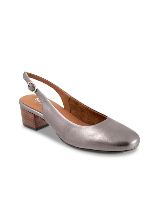 Softwalk Largo Pump in Brown | Lyst