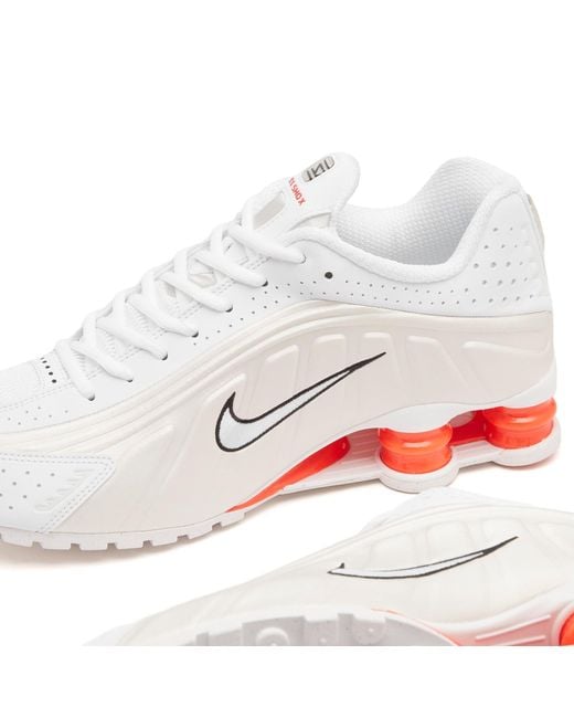 Nike Shox R4 W Sneaker in White | Lyst