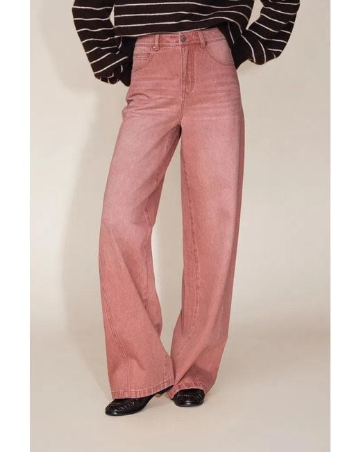Fabrique Sylvie Light Curved Jeans in Pink | Lyst UK