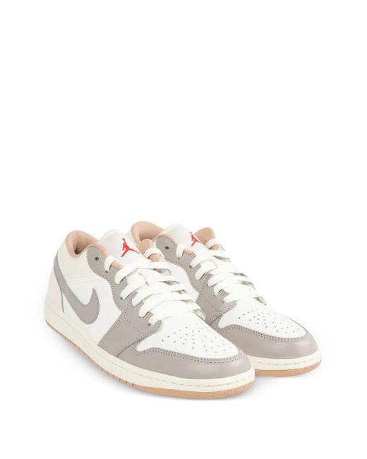 Nike Low-Top Swoosh Sneakers in White for Men | Lyst