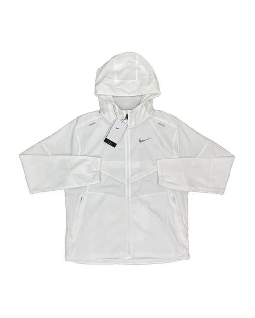 Nike Repel Packable Windrunner Jacket in White | Lyst UK