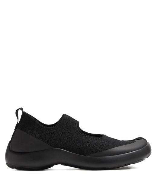 Tabi Footwear Split-Toe Sneakers in Black | Lyst UK