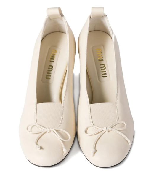 Miu Miu 65Mm Élan Bow-Embellished Block-Heel Pumps in Natural | Lyst