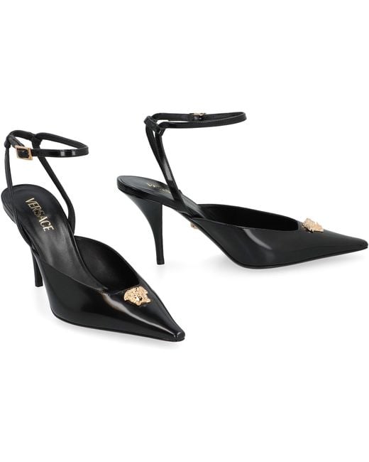 Versace Leather La Medusa Pumps in White | Lyst UK