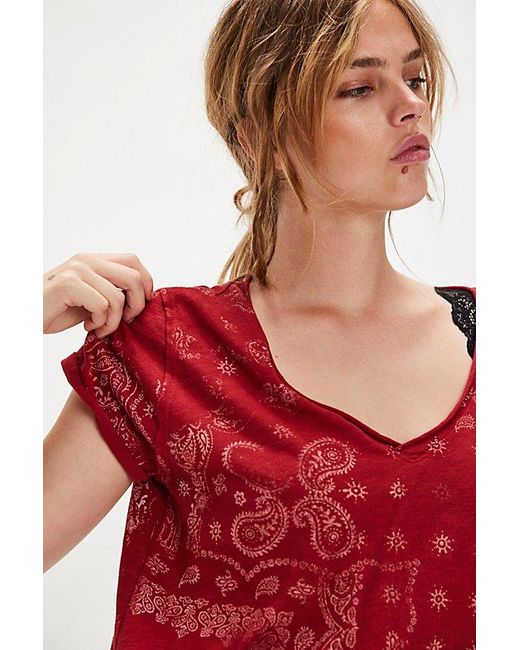 Ragabond Bandana Mod V-Neck Tee By in Red | Lyst UK