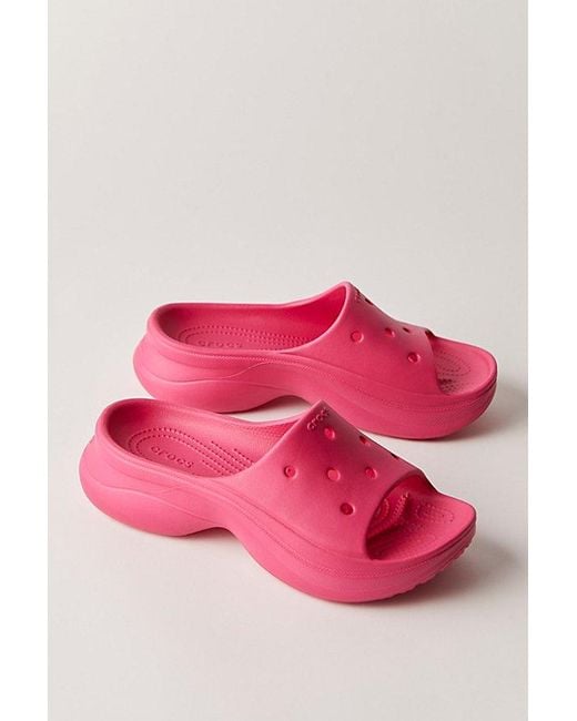 Crocs™ Bae Slides in Pink | Lyst