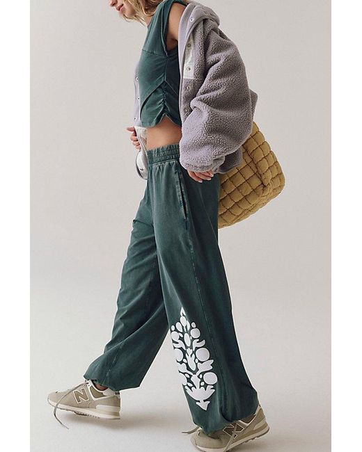 Fp Movement Hot Shot Logo Crossover Set | Lyst