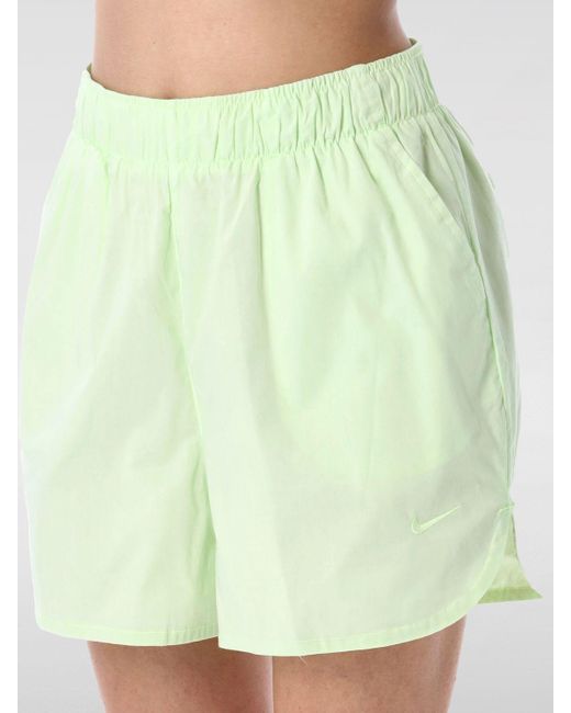 Nike Short in Green | Lyst