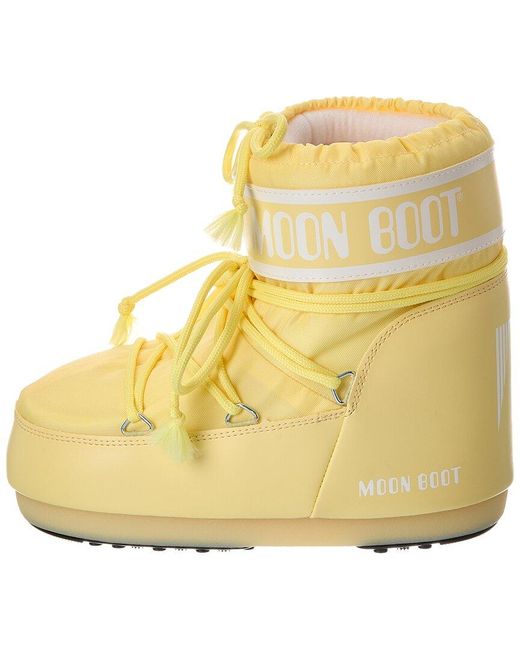 Moon Boot Icon Low Boot in Yellow | Lyst UK