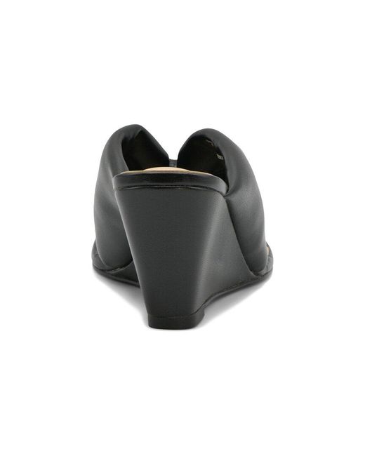 Charles David Shandy Wedge in Black | Lyst