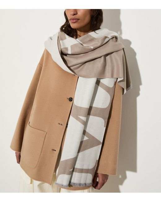MAX&Co. Logo Scarf in White | Lyst UK