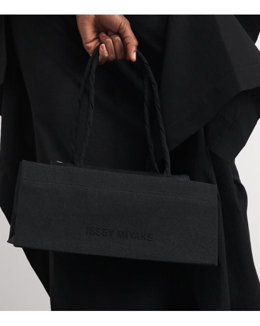 Issey Miyake Paper Bag Shoulder Bag in Black | Lyst UK