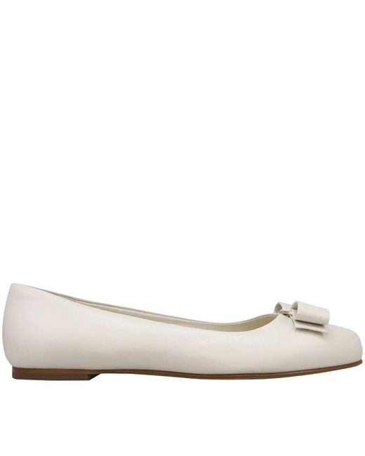 Ferragamo Ferragamo Varina Ballet Flats in Natural | Lyst UK