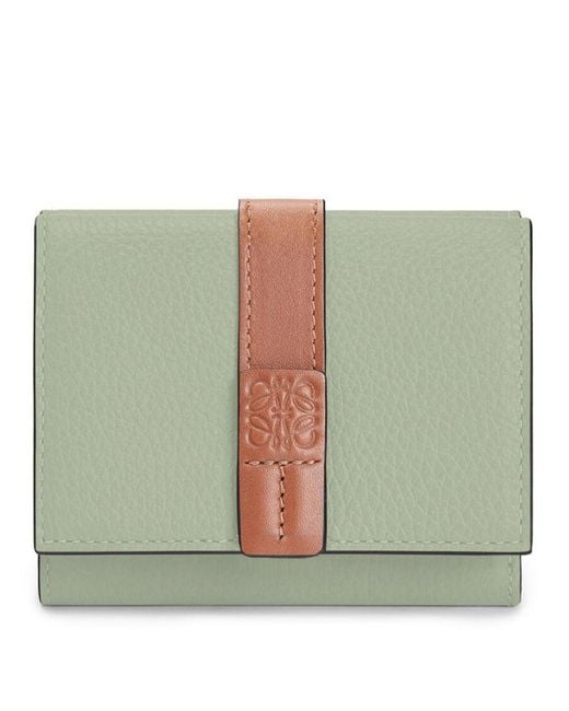Loewe Trifold Calfskin Wallet in Green | Lyst