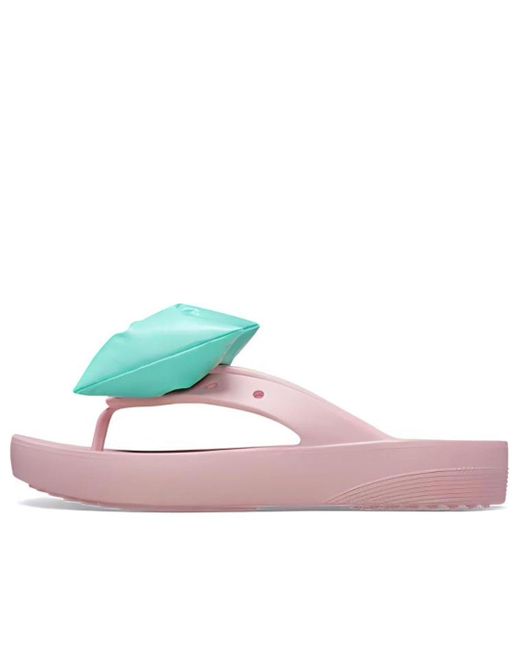 Crocs™ Classic Platform Bow Flip Flops in Pink | Lyst