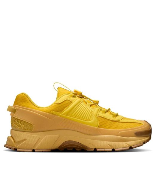 Nike Air Zoom Vomero Roam 'Lightning' in Yellow for Men | Lyst