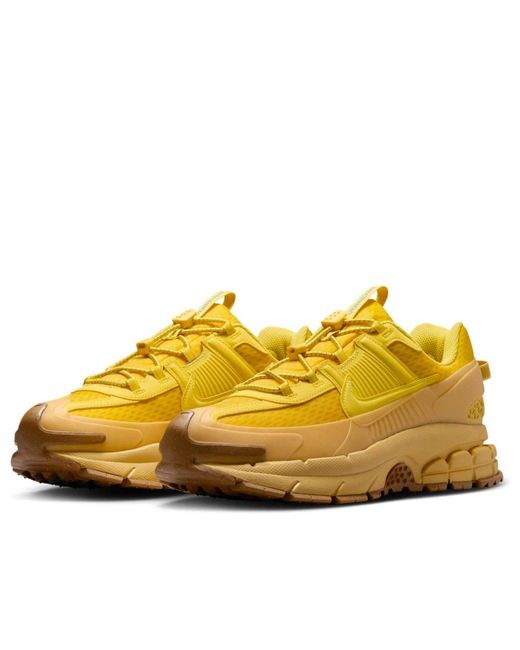 Nike Air Zoom Vomero Roam 'Lightning' in Yellow for Men | Lyst