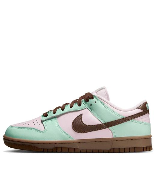 Nike (Wmns) Dunk Low 'Pearl Mint Foam Gum' in Green | Lyst