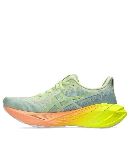 Asics Novablast 4 Lite-Show Running Sneakers in Green for Men | Lyst UK
