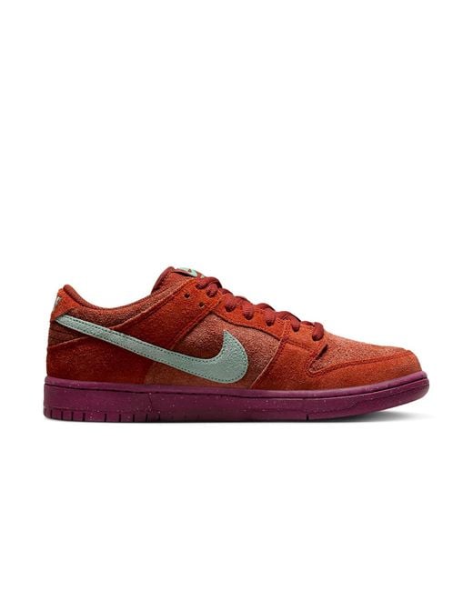 Nike Sb Dunk Low 'Mystic Rosewood' in Red for Men | Lyst