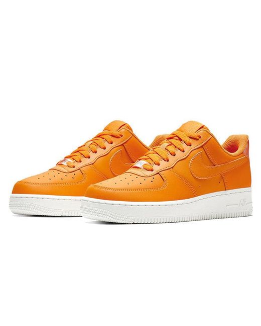 Nike (Wmns) Air Force 1 Low '07 Essential Peel' in Orange | Lyst