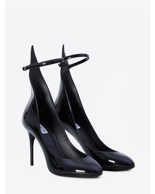 Alaïa Decollete Pumps in White | Lyst