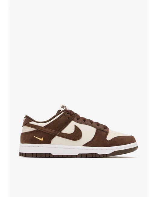Nike Dunk Low Sneakers in Brown | Lyst
