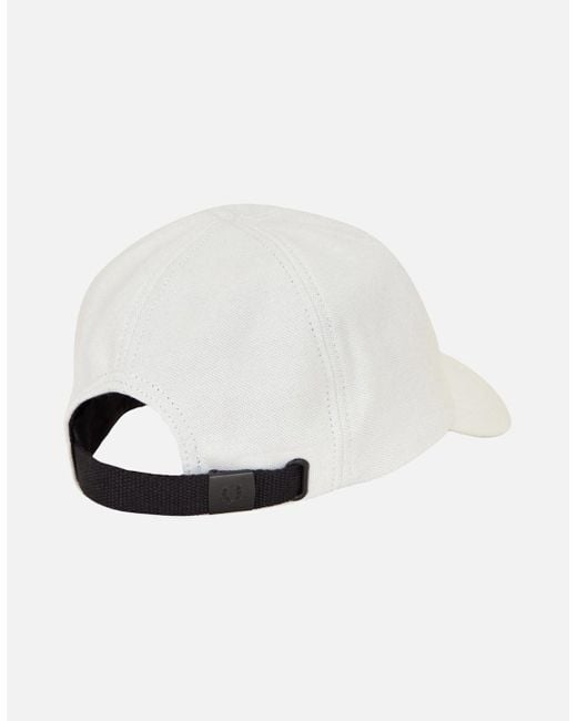 Fred Perry Classic Logo Snow Cap in White for Men | Lyst UK
