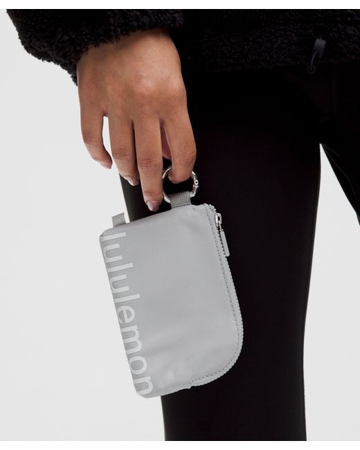 lululemon Clippable Card Pouch in White | Lyst