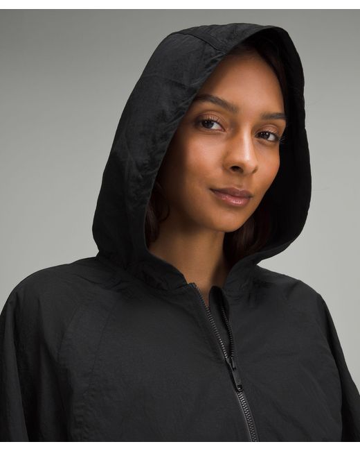 lululemon Scuba Cropped Anorak in Black | Lyst