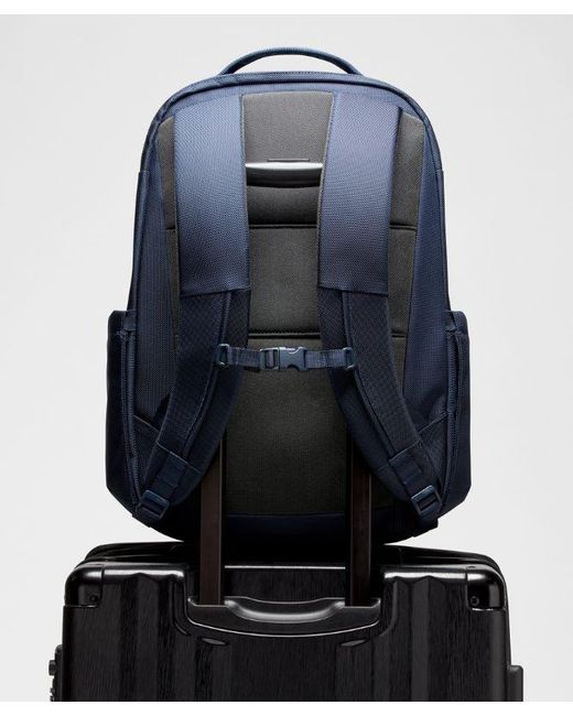 lululemon – Cruiser Backpack 23L – in Blue for Men | Lyst UK