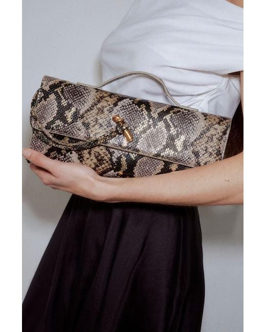 Lulus Magella Snake Print Clutch in Black | Lyst