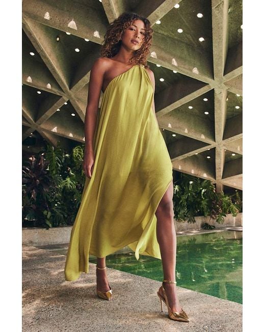Lulus Goddess Aura Chartreuse Satin One-Shoulder Maxi Dress in Green | Lyst