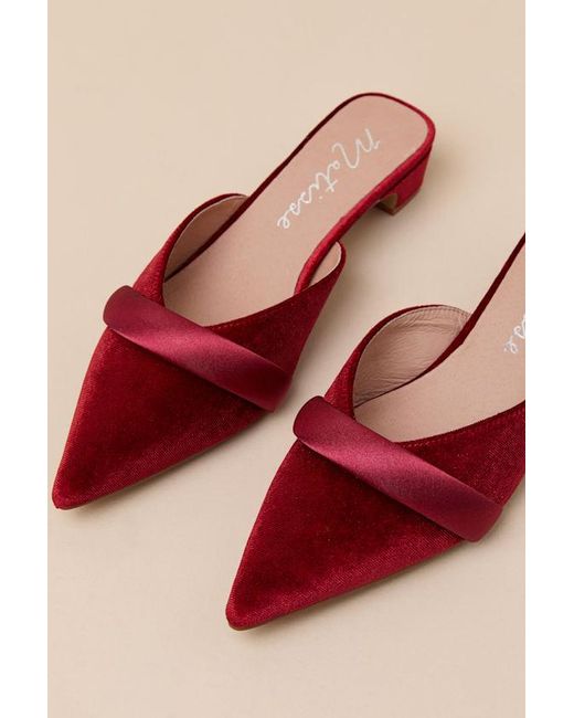 Matisse Kellan Velvet Pointed-Toe Kitten Heel Pumps in Red | Lyst