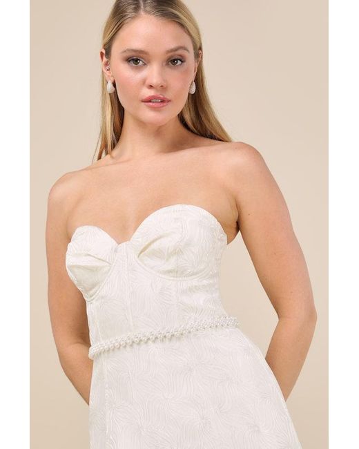 Lulus Luminous Addition Pearl Chain Belt in Natural | Lyst