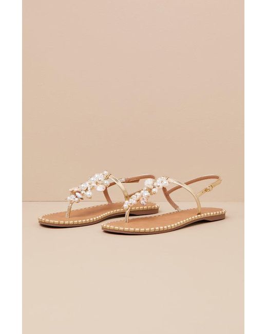 Jessica Simpson Bryelea Pearl Shell Flat Sandals in Natural | Lyst